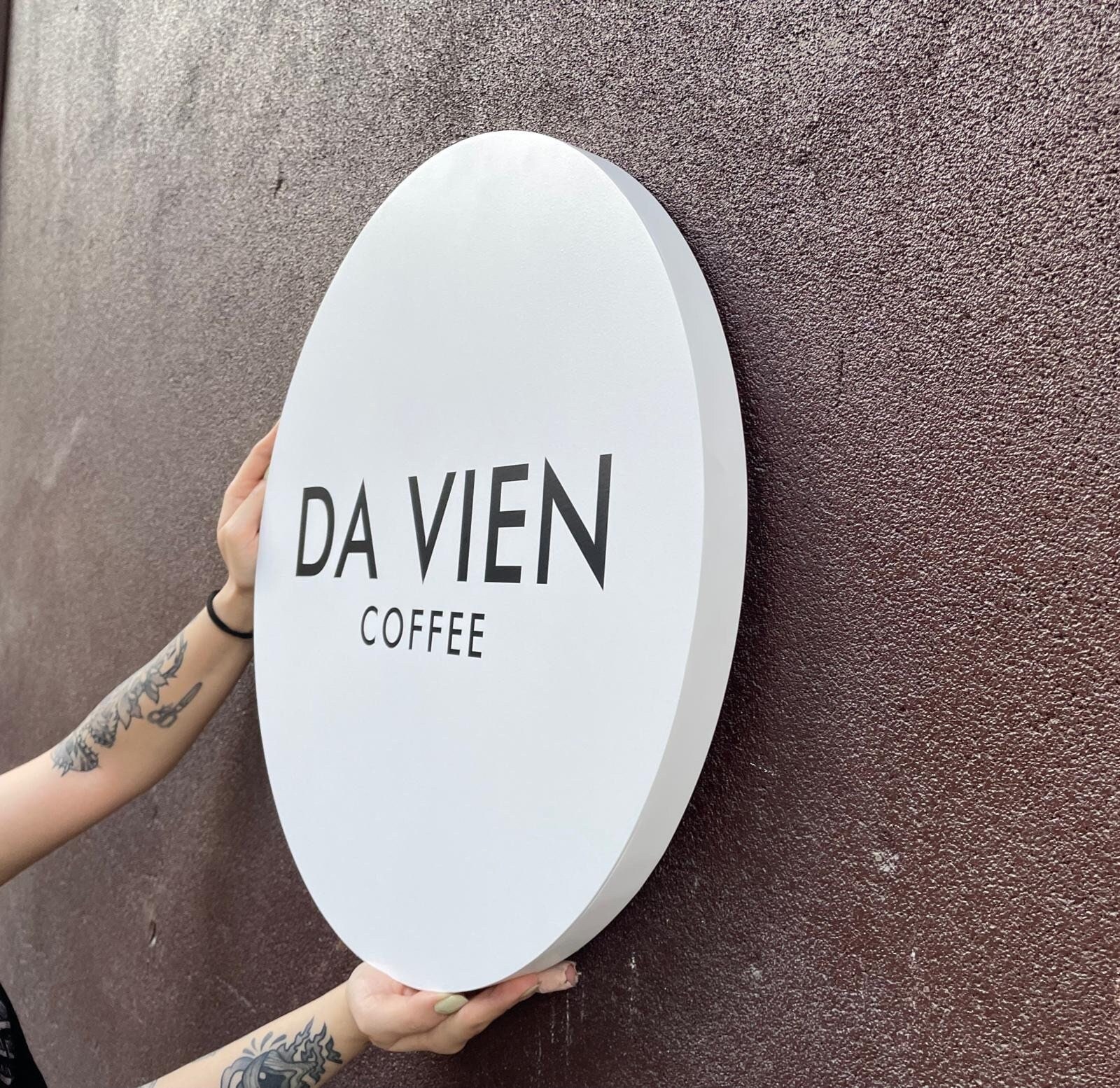 Round One Sided Wall Sign Wall Mounted Round Text Sign Round Welcome ...