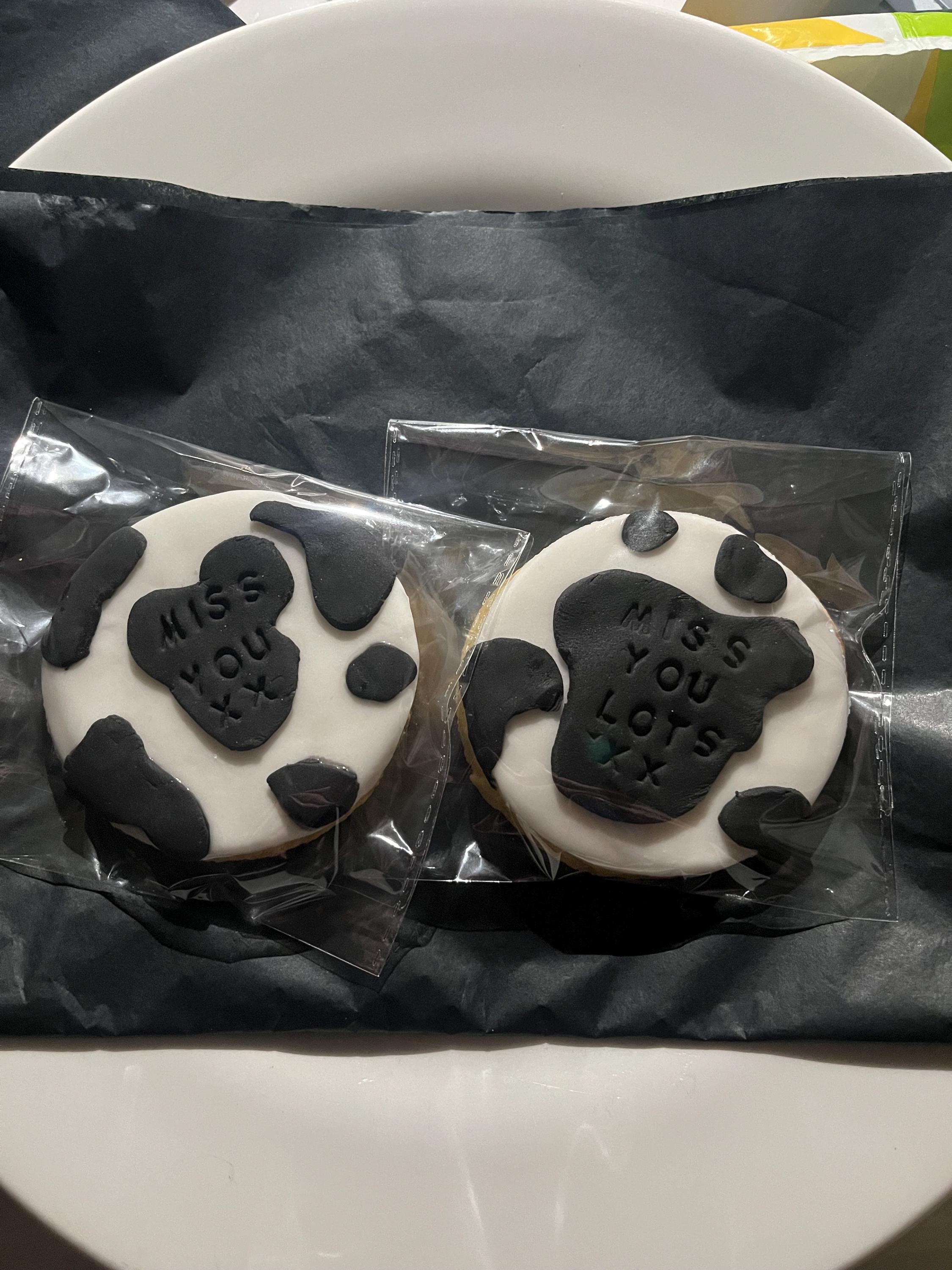 Personalised Cow Print Fondant Biscuits – Custom Edible Art for Special ...