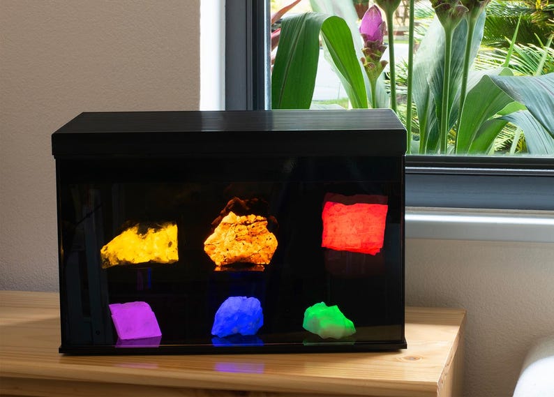 ONE (1) Piece of Fluorescent Bright Red Manganocalcite | UV Reactive ...