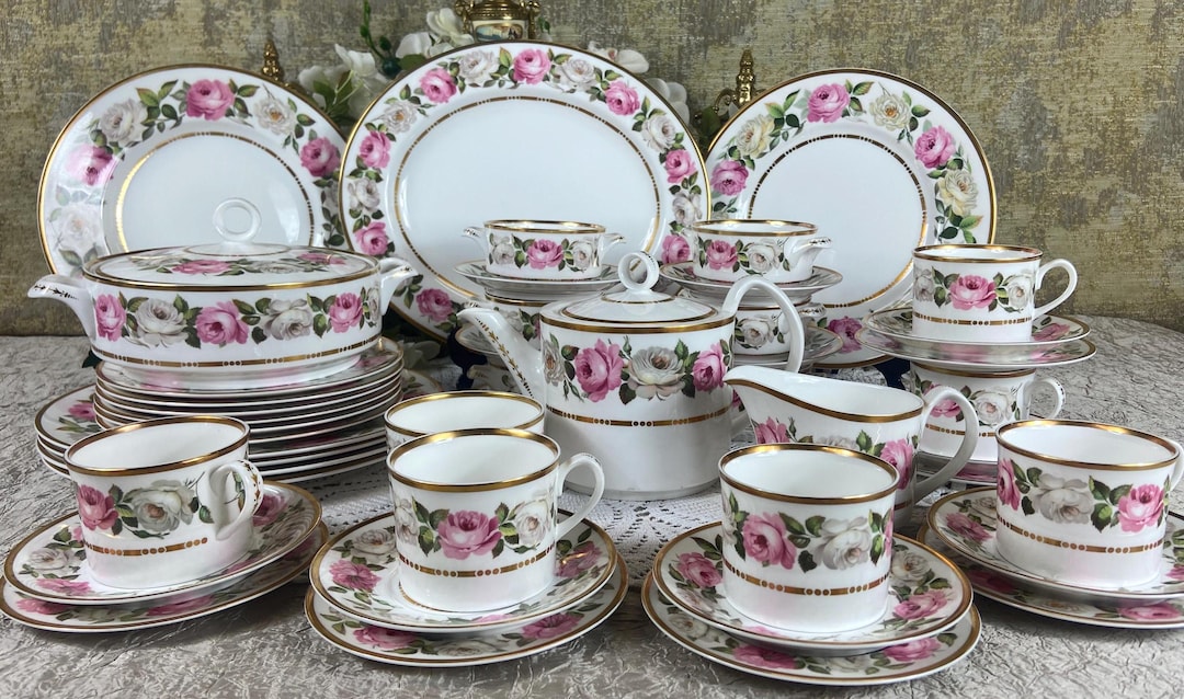Royal Worcester Royal Garden Dinner Set - Etsy