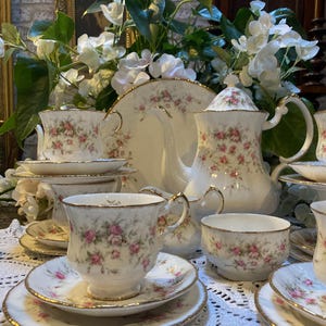 Royal Albert/paragon Victorian Rose Tea Set - Etsy