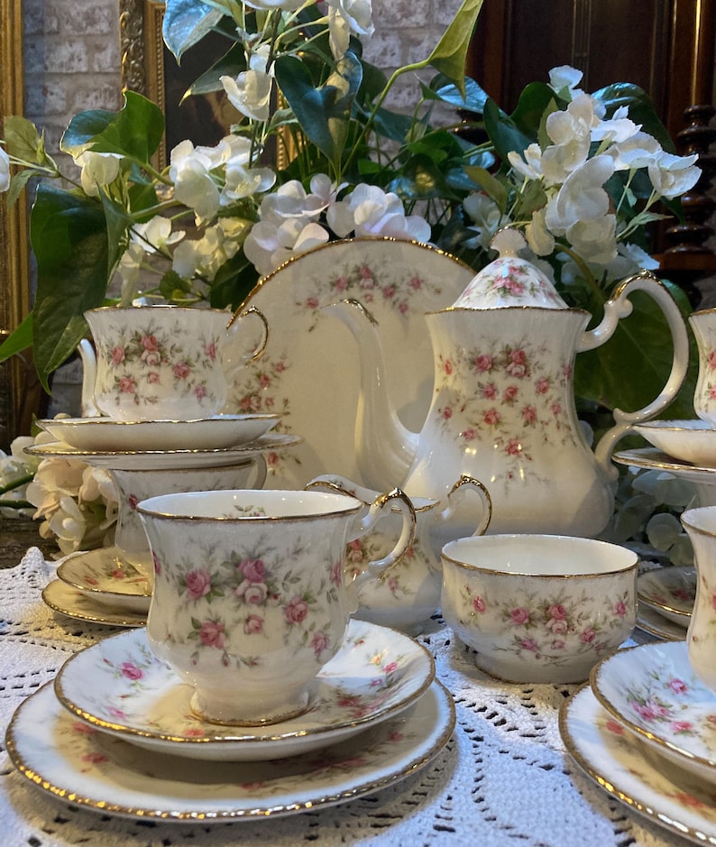 Royal Albert/paragon Victorian Rose Tea Set - Etsy