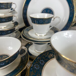 Royal Doulton Carlyle Dinner Set - Etsy Canada