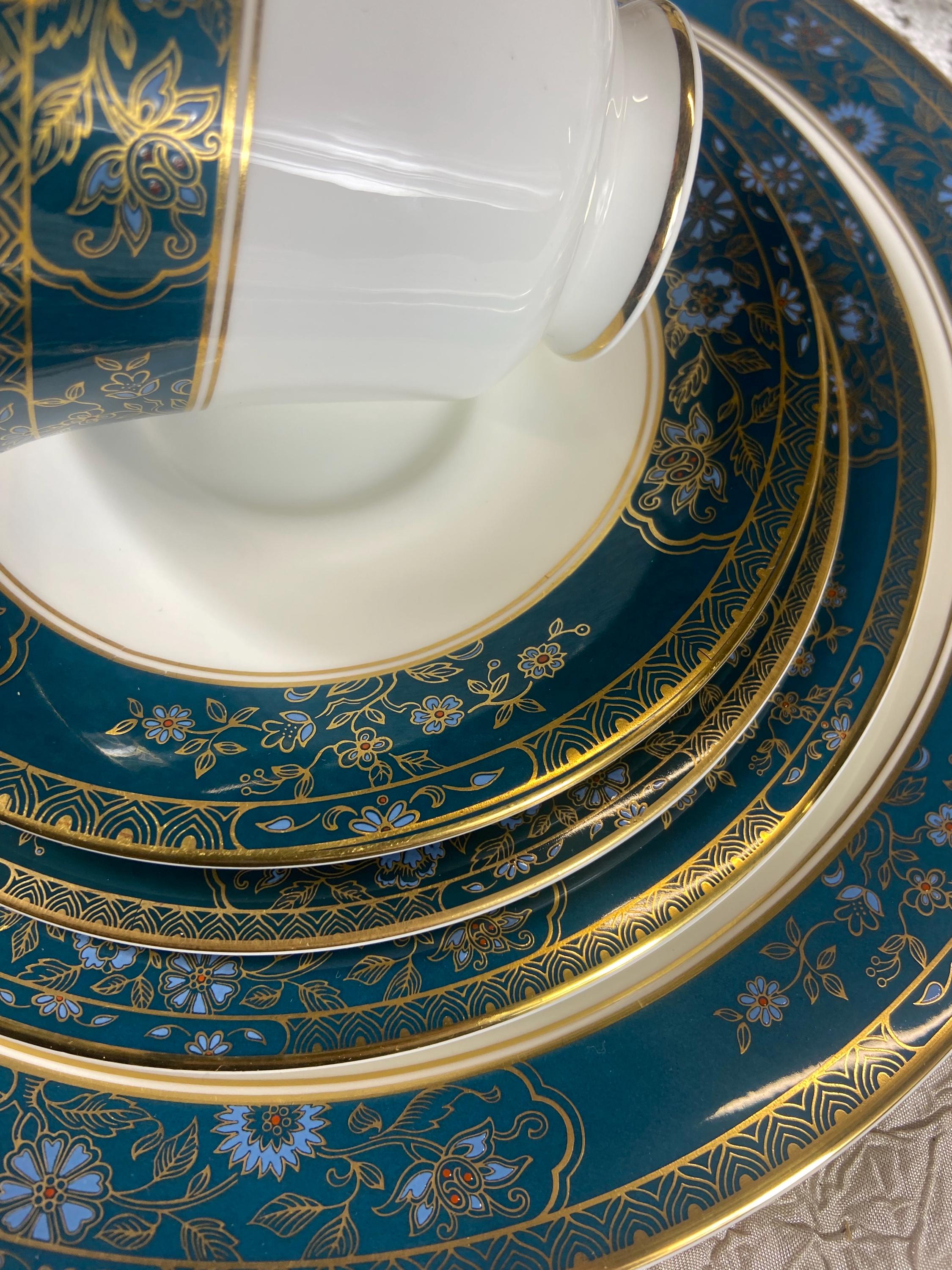 Royal Doulton Carlyle Dinner Set - Etsy Canada