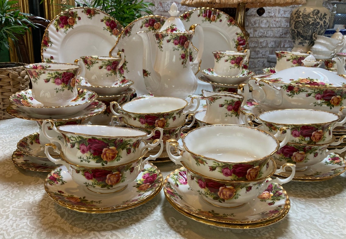 Royal Albert old Country Roses Dinner Set - Etsy