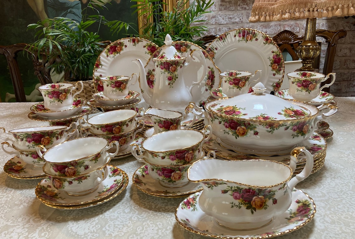 Royal Albert old Country Roses Dinner Set - Etsy
