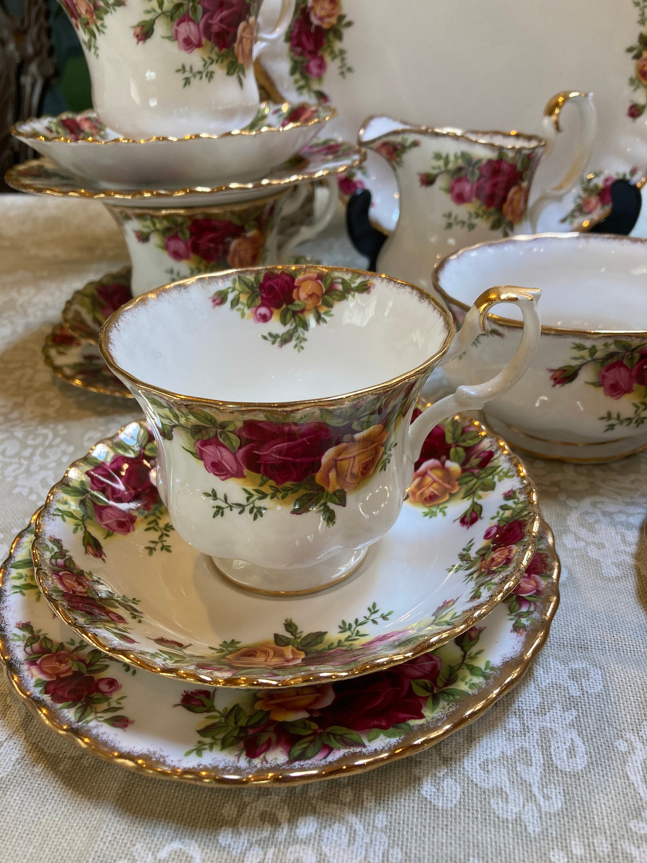 Royal Albert “old Country Roses” Tea Set - Etsy