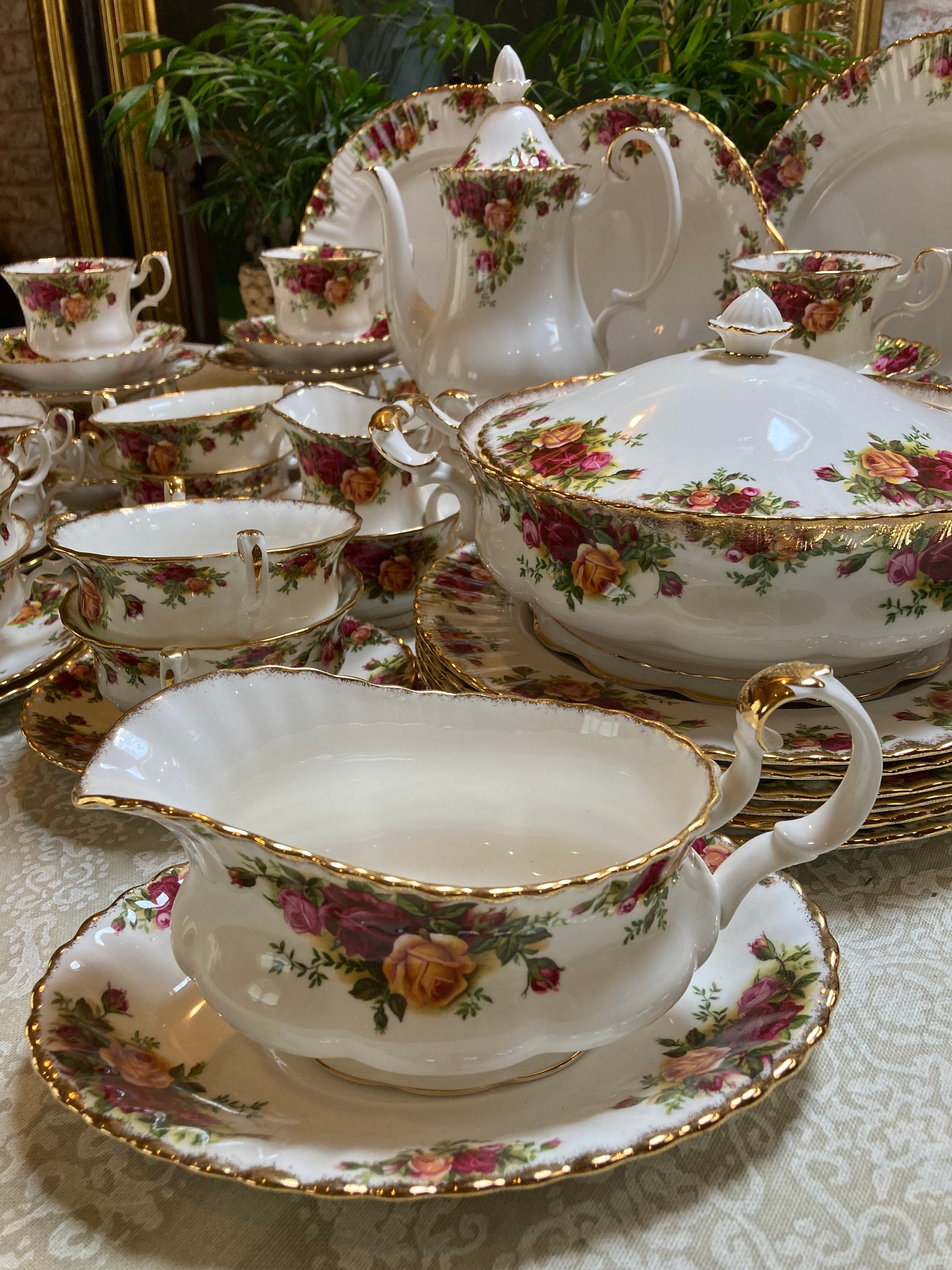 Royal Albert old Country Roses Dinner Set - Etsy