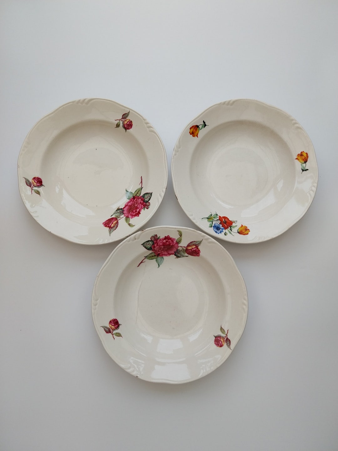 Set of 3 Vintage Decorative Wall Plates - Etsy