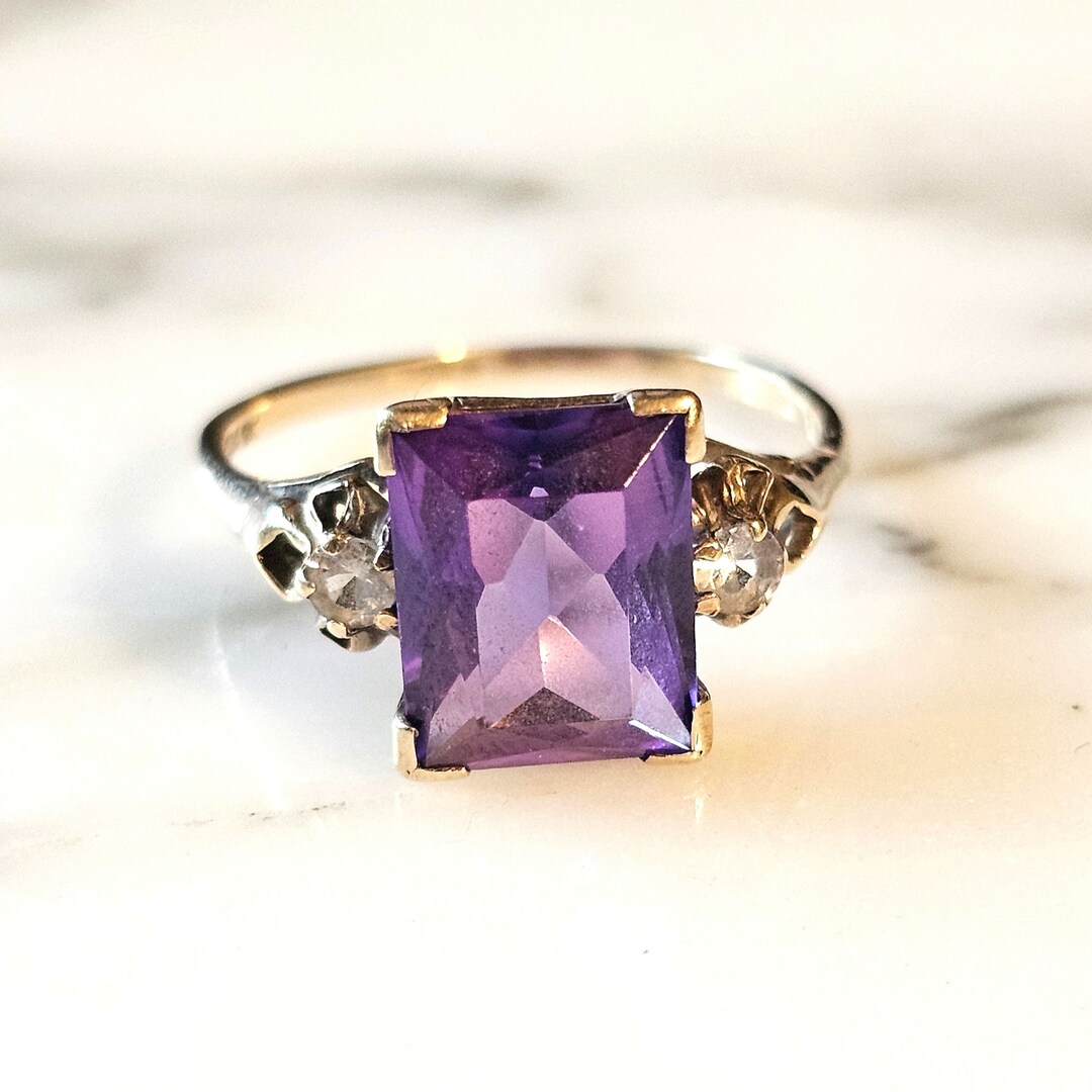 10 K Synthetic Color Change Sapphire and Spinel Ring Size 6.75 - Etsy