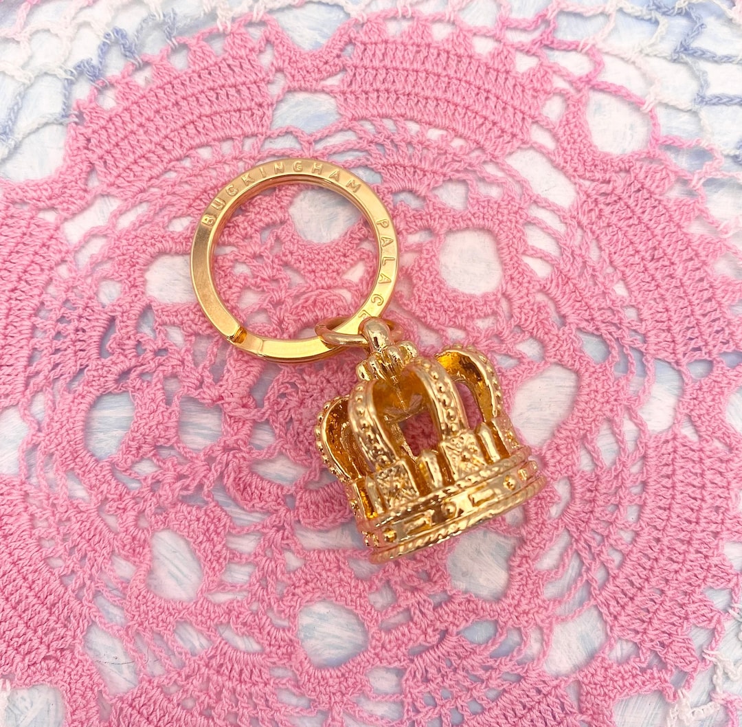 Vintage Buckingham Palace Gold Crown Keychain - Etsy