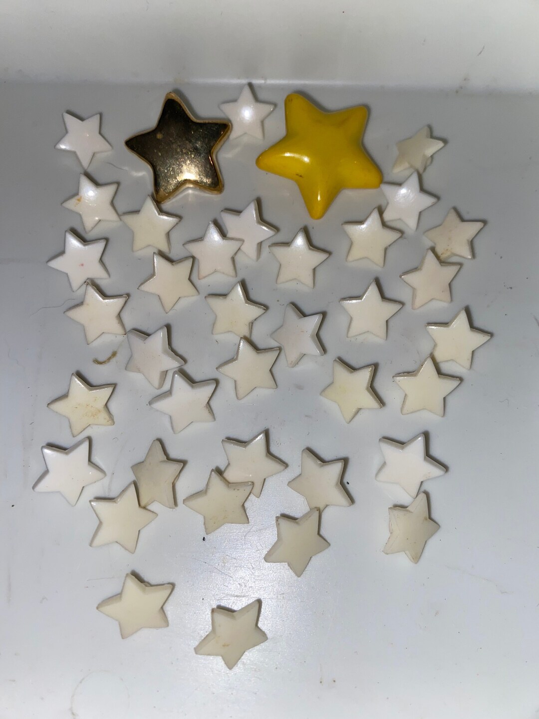 Vintage Buttons Stars Stars White Yellow Gold Set of 37 Pieces Sewing ...