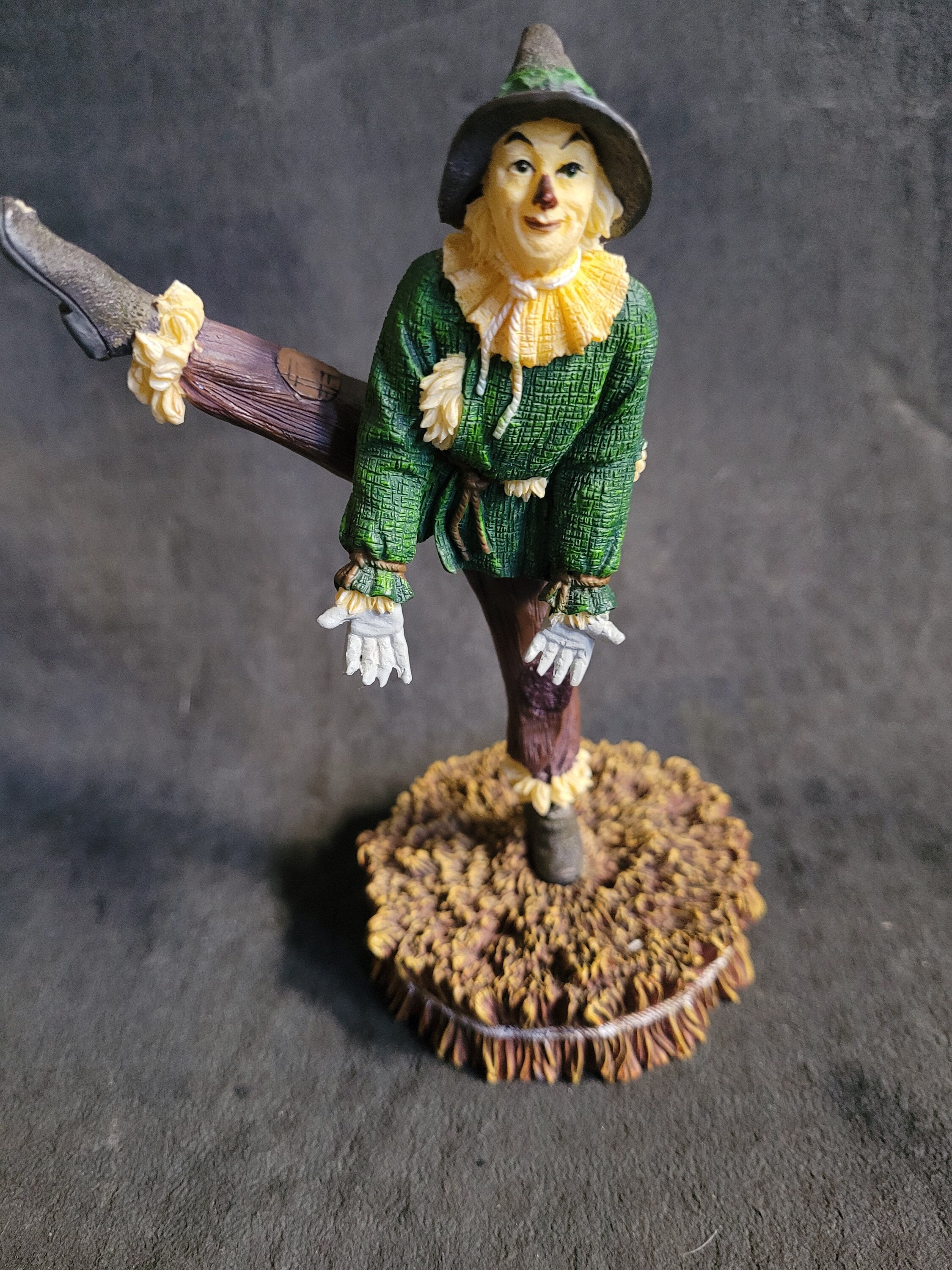 Wizard of Oz Scarecrow Figurine - Etsy