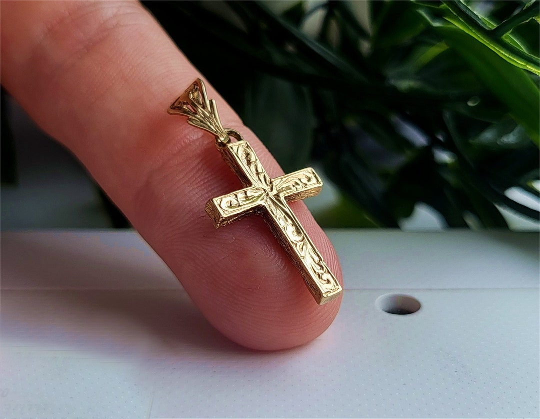 STUNNING Vintage 9ct Gold Cross. 9ct Gold Cross. Marks for Genuine 9ct ...