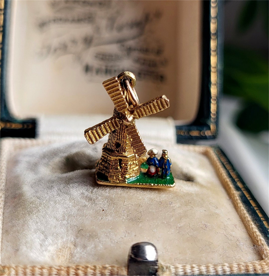 ENAMELED SPINNING Vintage 9ct Gold Windmill Charm. 9ct Gold Couples ...