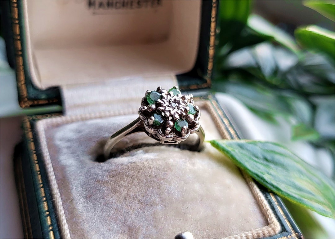 STUNNING Vintage 9ct Gold Emerald Diamond Ring. 9ct White Gold FREE ...