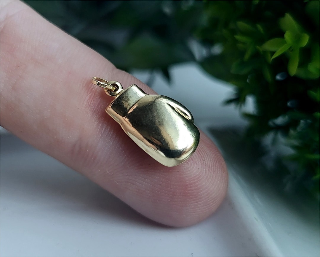 DETAILED Vintage 9ct Gold Boxing Glove Charm. 9ct Gold Boxing Pendant ...