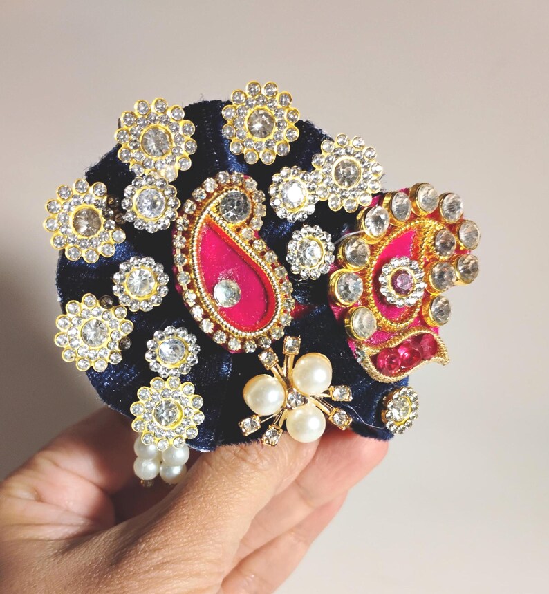Laddu Gopal | Radha Rani | Mata Rani | Pagdi | Mukut | Beautiful ...