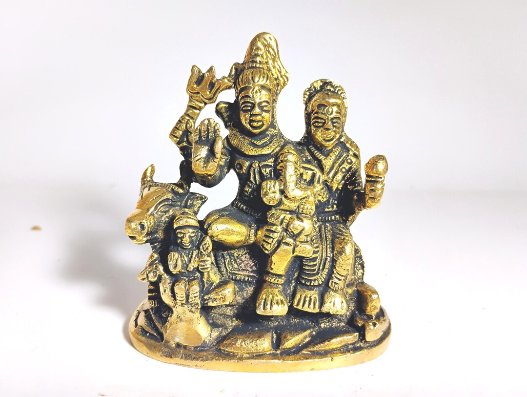 Lord Shiva Parivaar(family) Sitting on Nandi|lord Shiva Family With ...