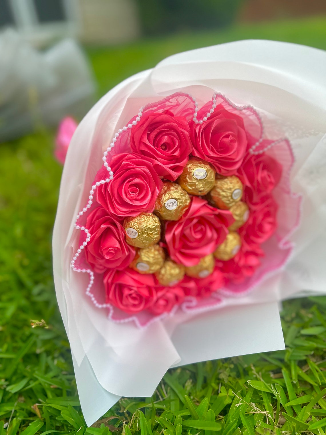 Pink Eternal Roses With Chocolates Wrapped in Pearl Mesh Bouquet/ramo ...