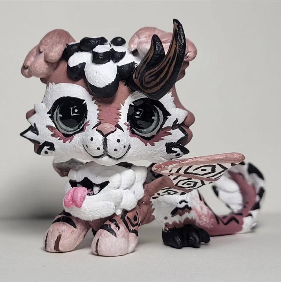 LPS Custom "fiadh" - Etsy
