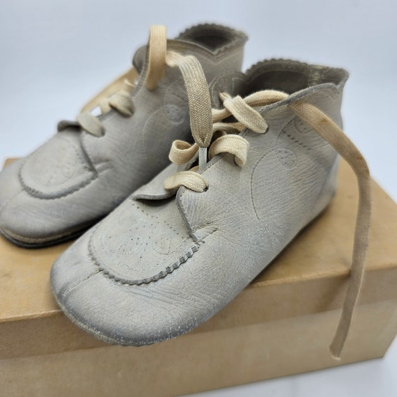 Antique Wee Walker Baby Shoes with Kinney's Box: Vint… - Gem