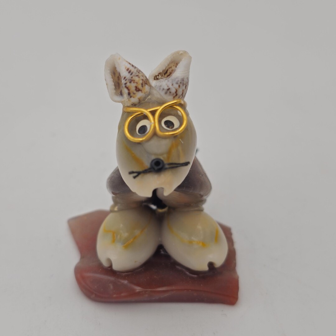 Miniature Seashell Bunny, Tiny Nautical Art, Coastal Decor Seashell Art ...