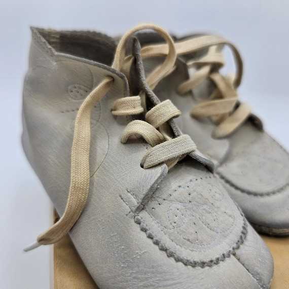 Antique Wee Walker Baby Shoes with Kinney's Box: Vint… - Gem