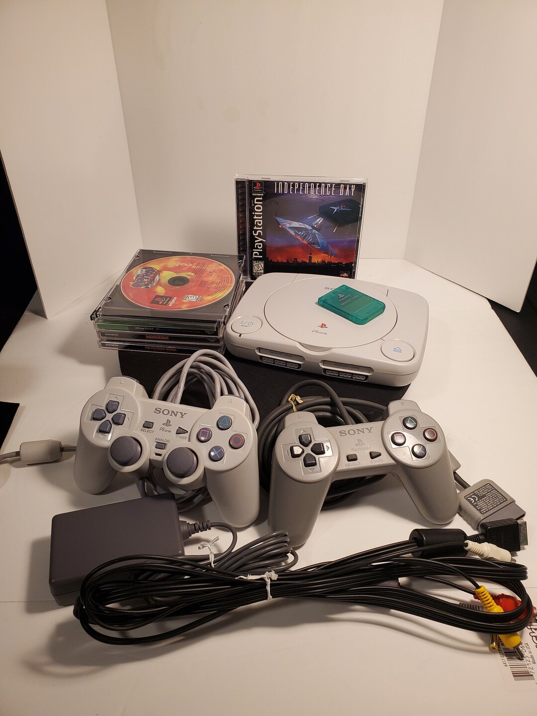 Sony White Psone Slim Console Bundle / Controllers & Games - Etsy