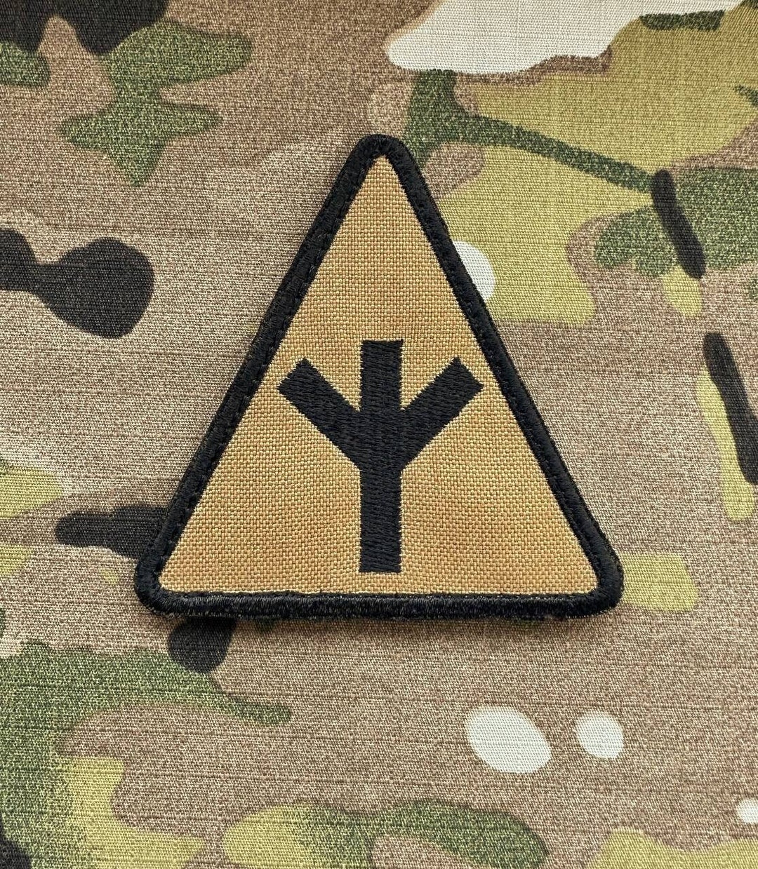 Patch algiz Rune Coyote Brown Triangle Morale Badge With Velcro ...