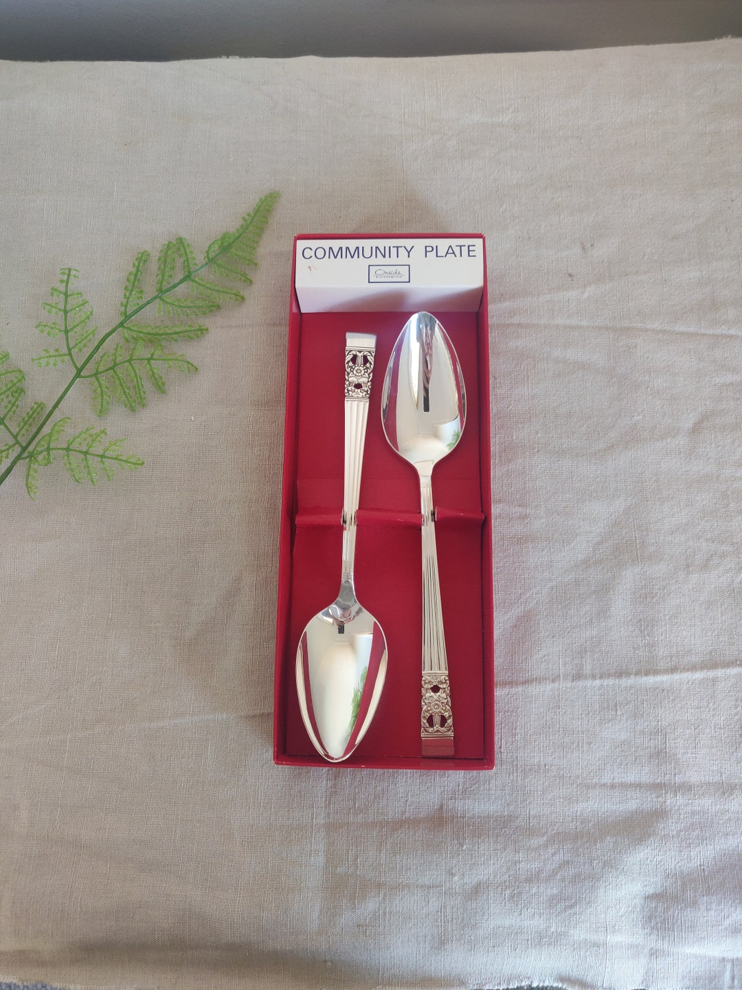 Oneida Coronation Table Spoons: Hampton Court Pattern, Original Box ...