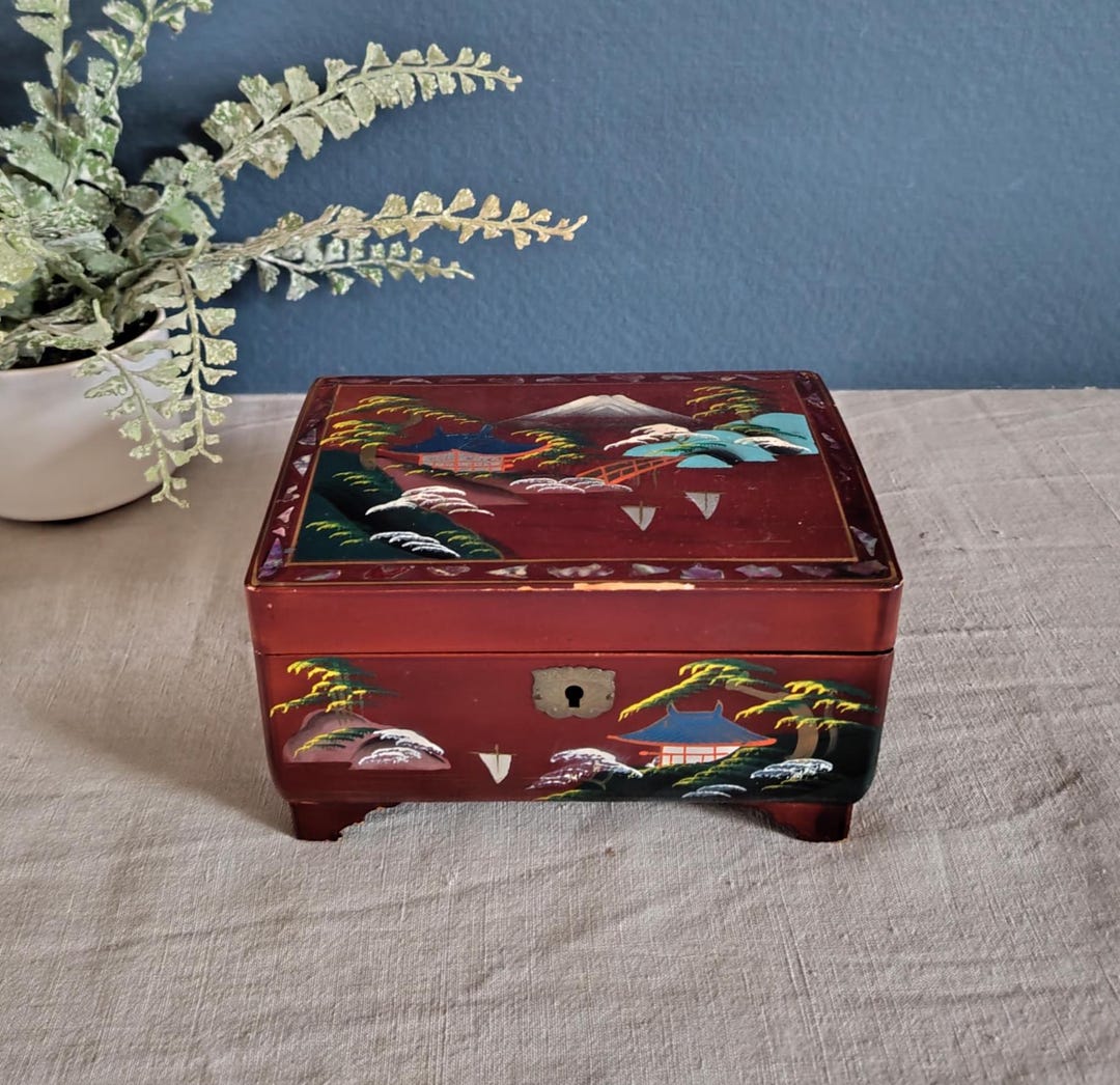 Vintage Japanese / Oriental Musical Jewellery / Trinket Box Hand ...