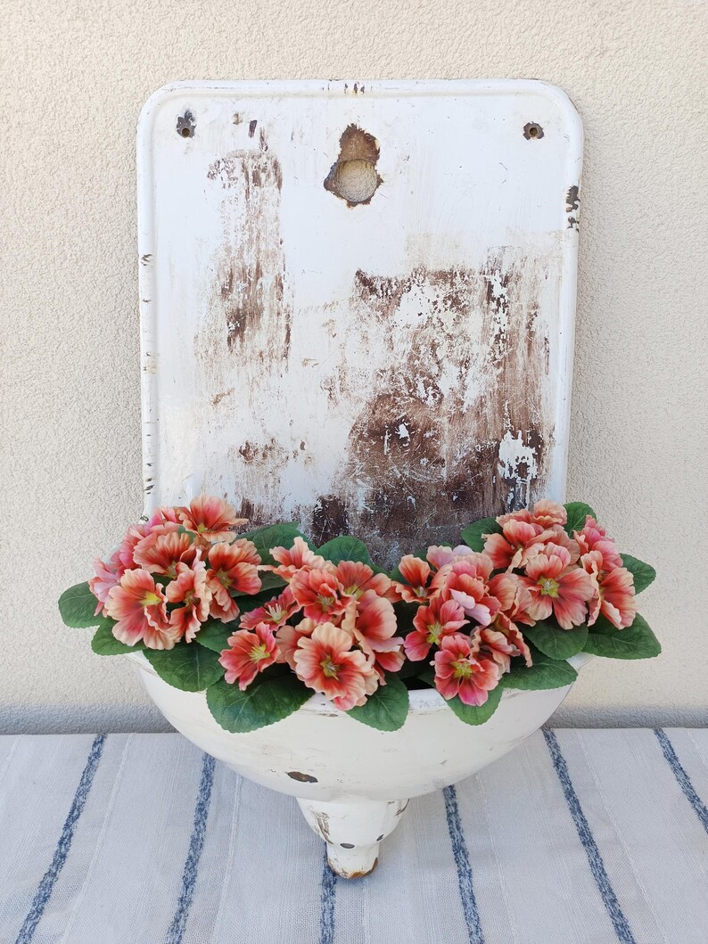 Enameled Hand Wash Basin - Wall Decoration - Vintage Decoration ...