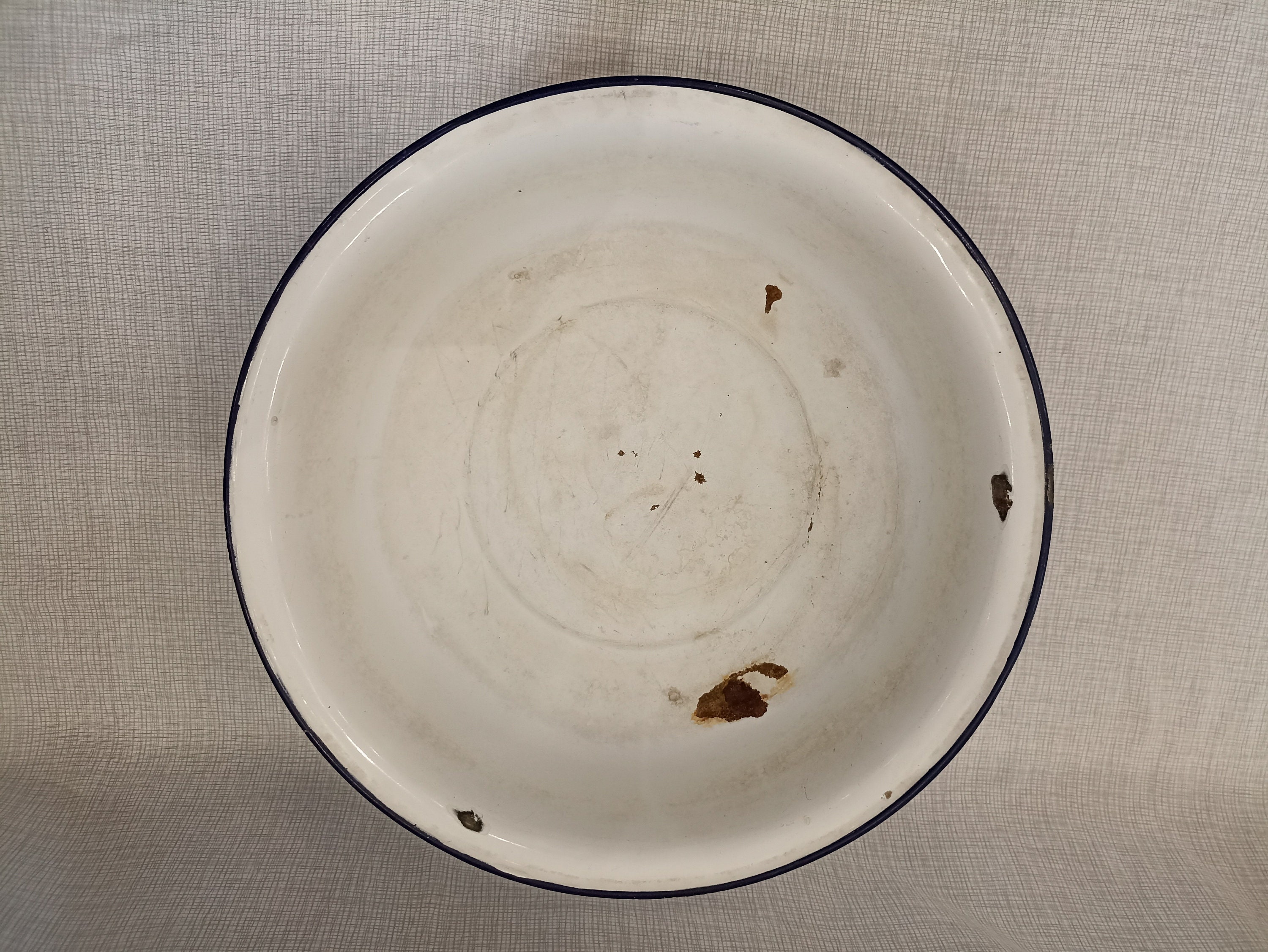 Antique White Aluminum Hand Washing Bowl - Vintage Decoration - Vintage ...