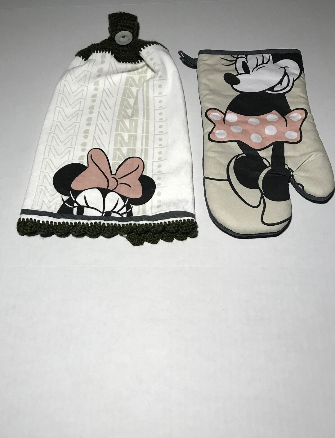 Minnie Mouse Peeking - Etsy