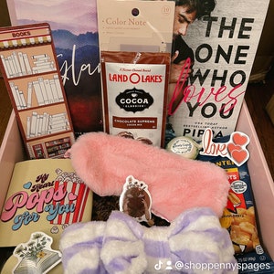 Large Book Lovers Box - Etsy