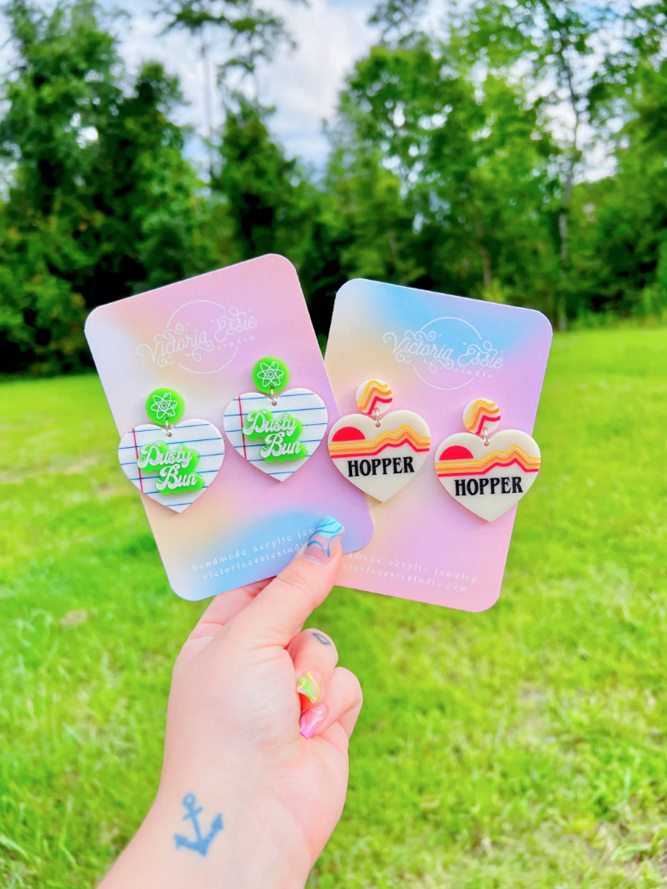 Stranger Things Character Pins - Etsy