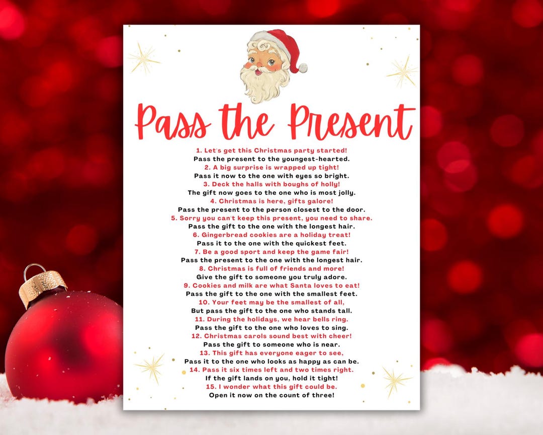 Christmas Pass the Present | Christmas Dinner Games | Christmas Left ...