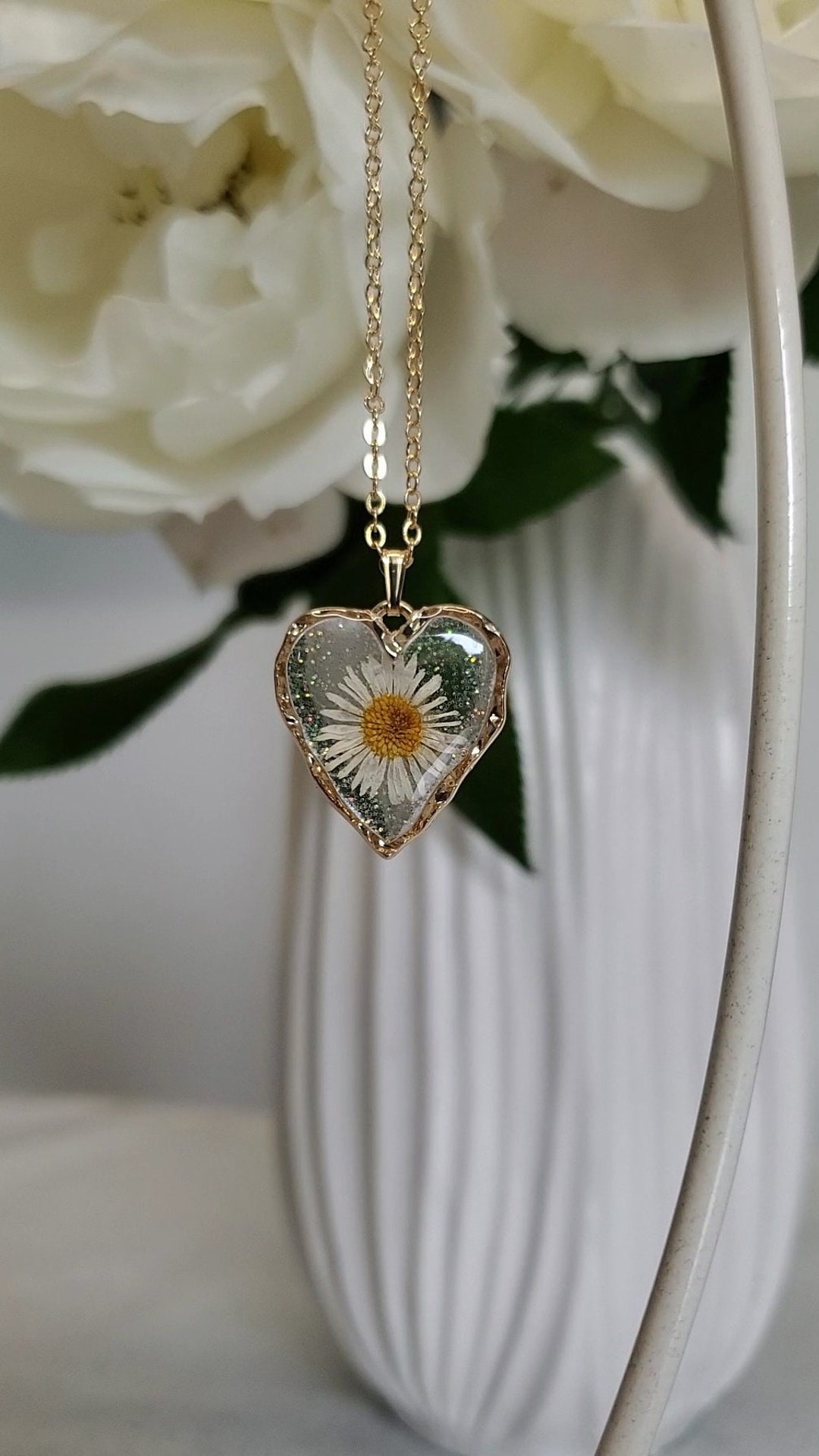 Daisy Sparkle Necklace Dainty Unique and Pretty Real Daisy - Etsy