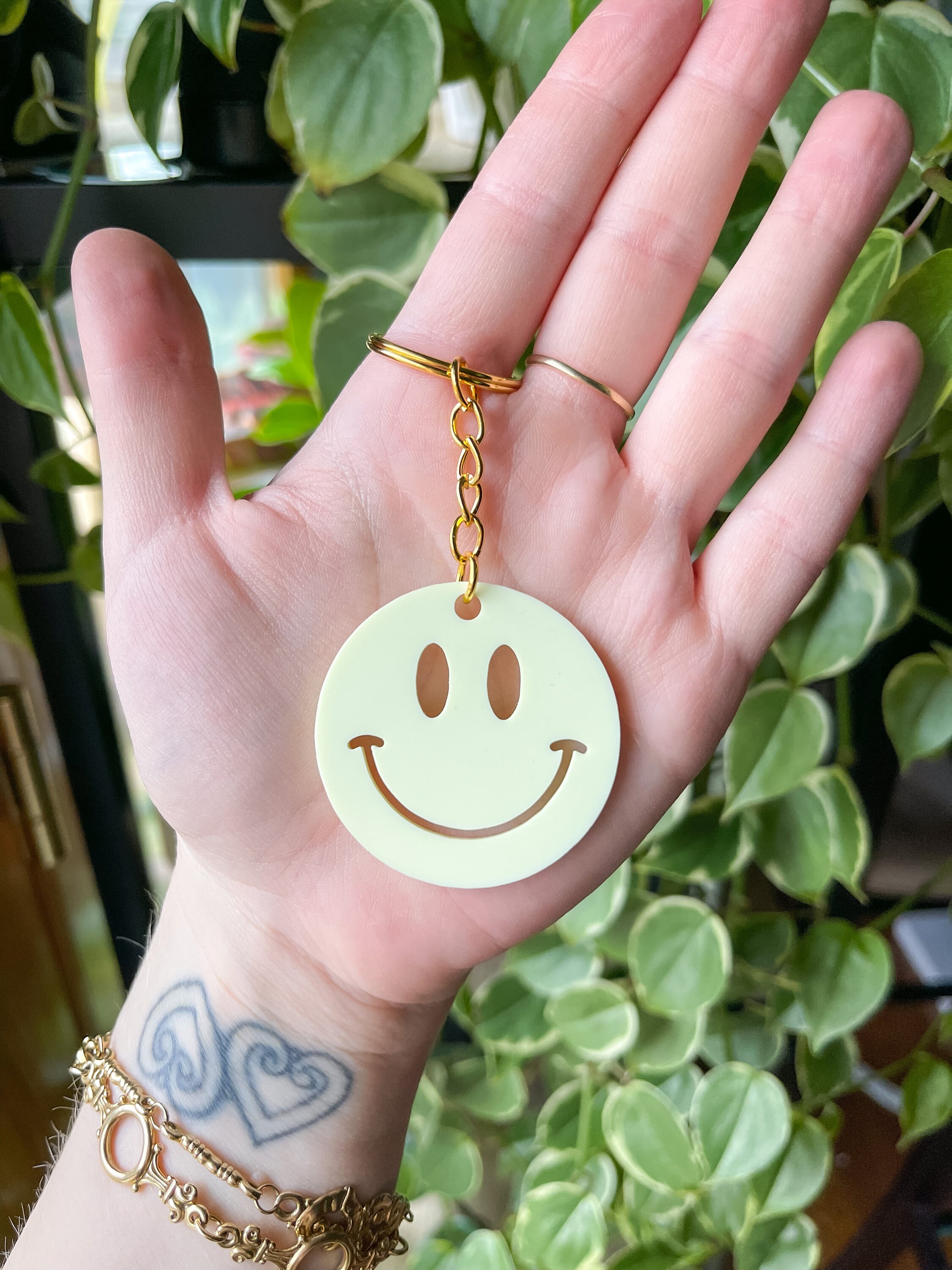 Smiley Face Keychain Acrylic Keychain Smile Keychain Retro Smiley Face ...