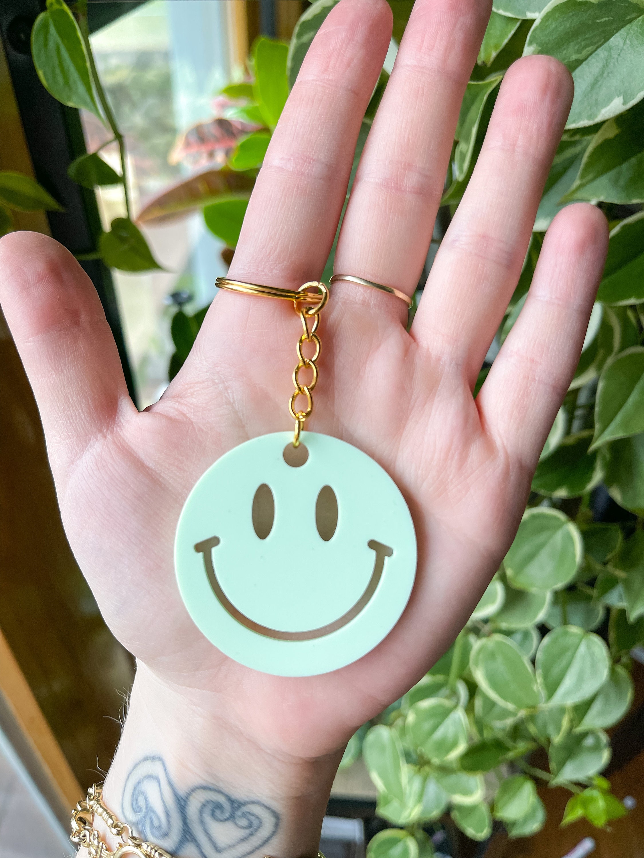 Smiley Face Keychain Acrylic Keychain Smile Keychain Retro Smiley Face ...