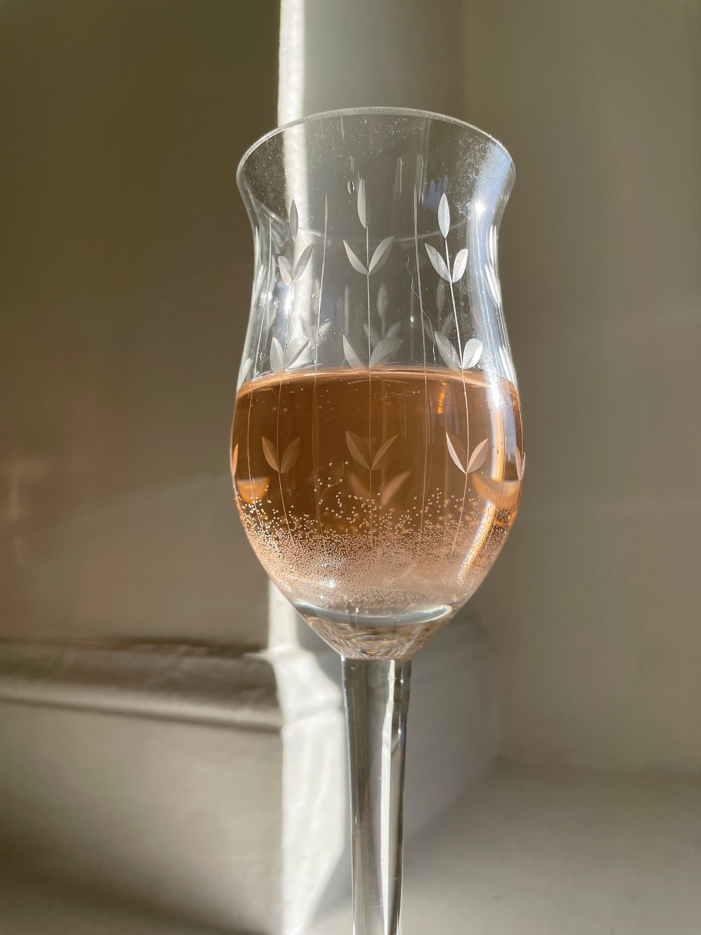 Vintage Etched Tulip Wine Glasses Set of 4 - Etsy