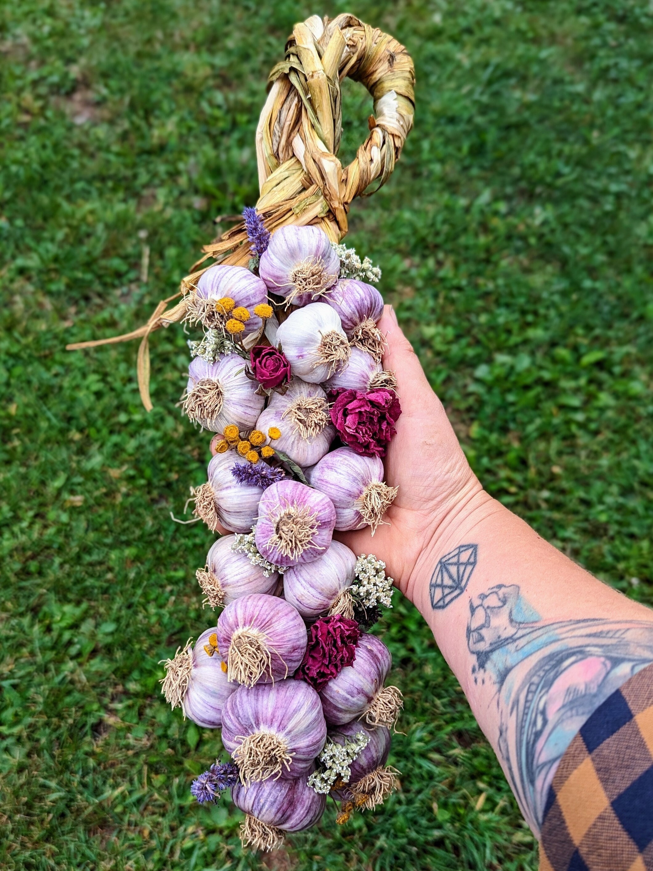Garlic Nootka Rose Centerpiece