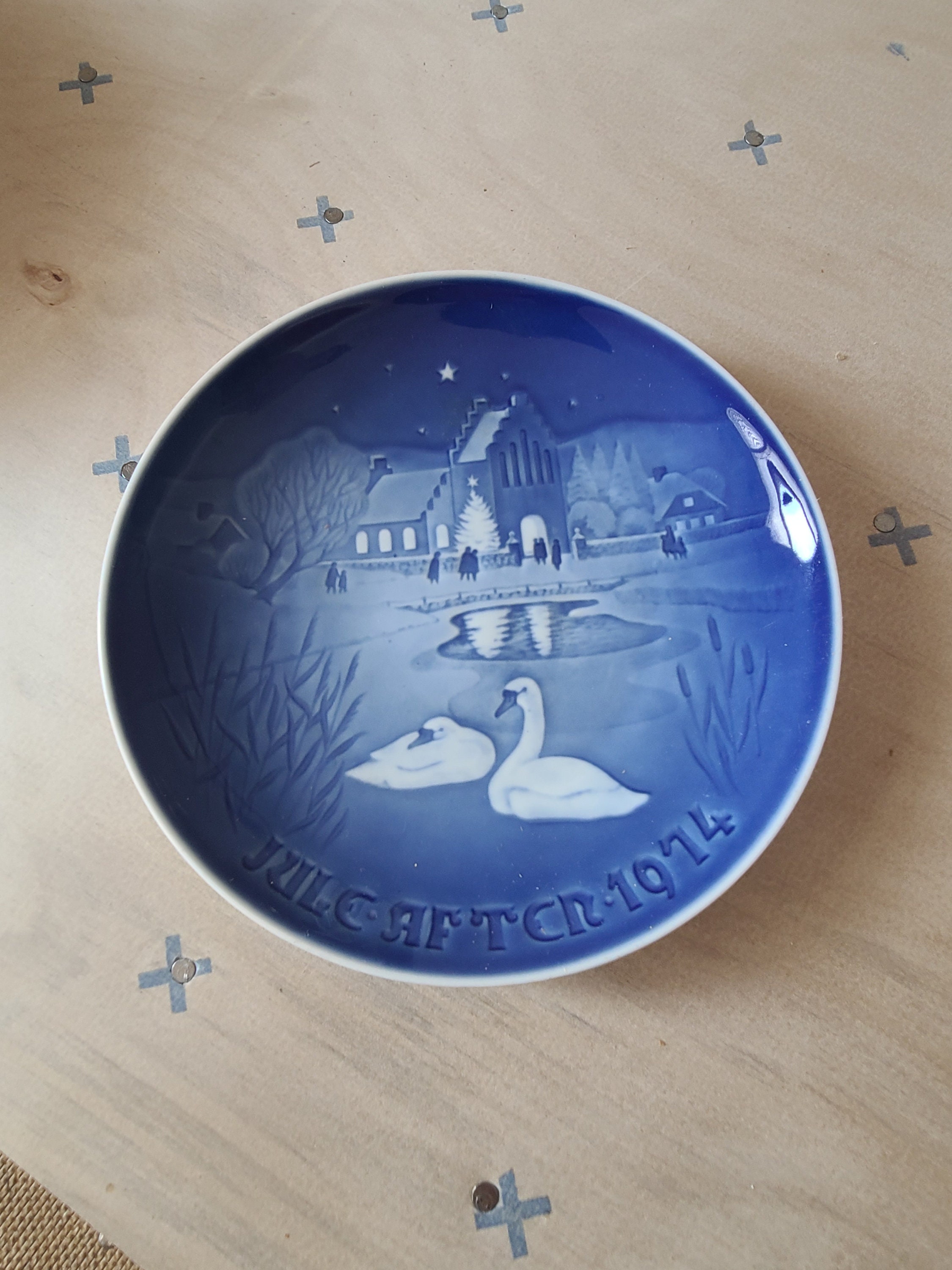 1974 Vintage Bing and Grondahl Porcelain Christmas in the Village Plate ...