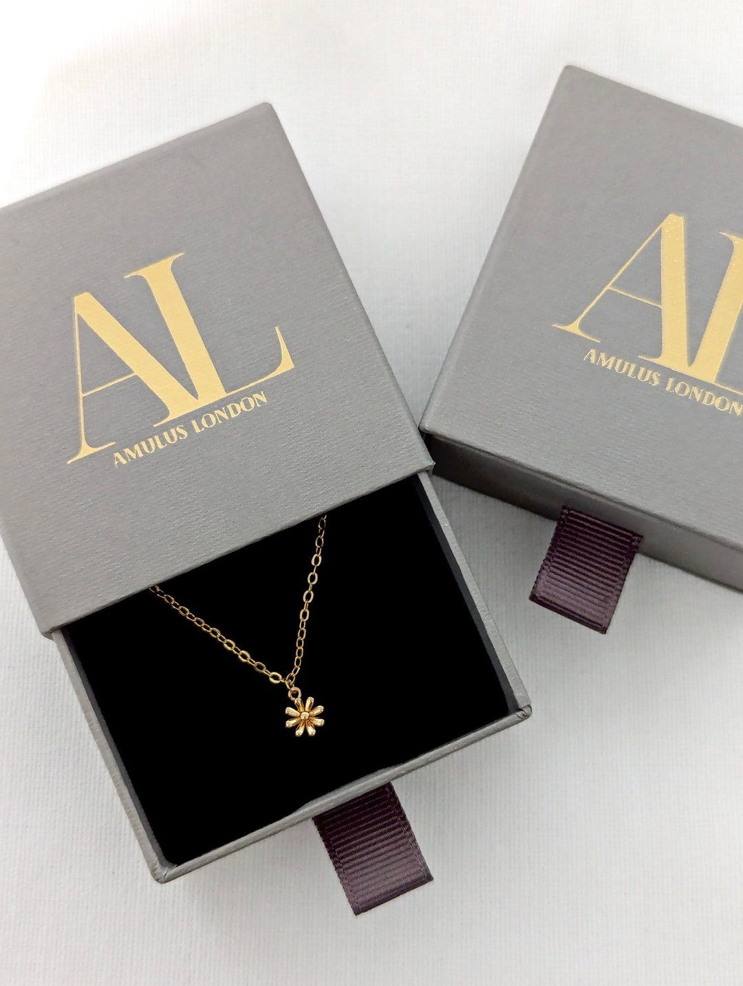 Small Daisy Necklace Gold, 18k Gold Plated Flower Necklace, Delicate ...