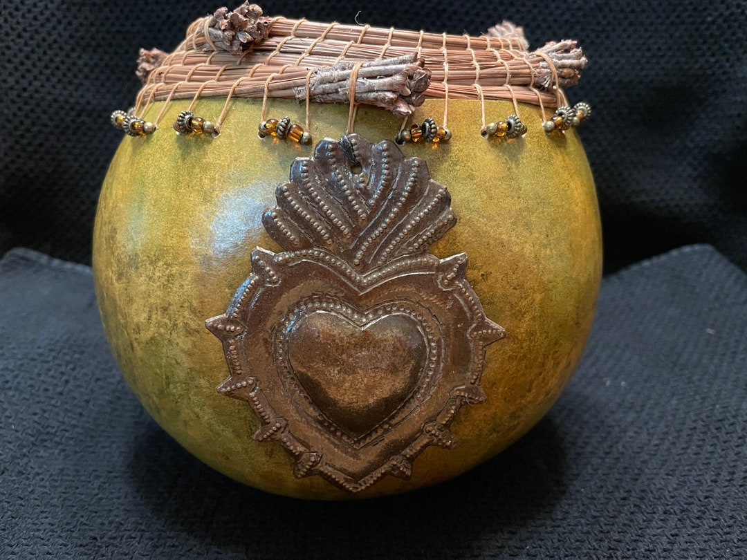 Gourd #139 ~ Med Gourd Bowl With Metal Heart ~ Gourd Art - Etsy