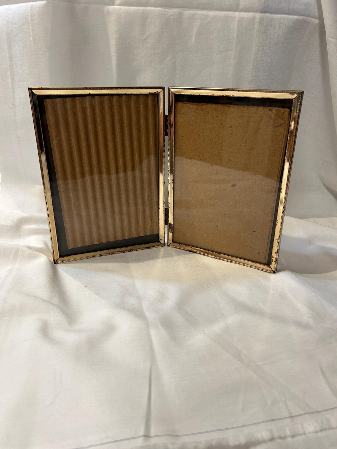 Vintage Bi-fold Table Top Picture Frames. Gold Tone Frames. - Etsy