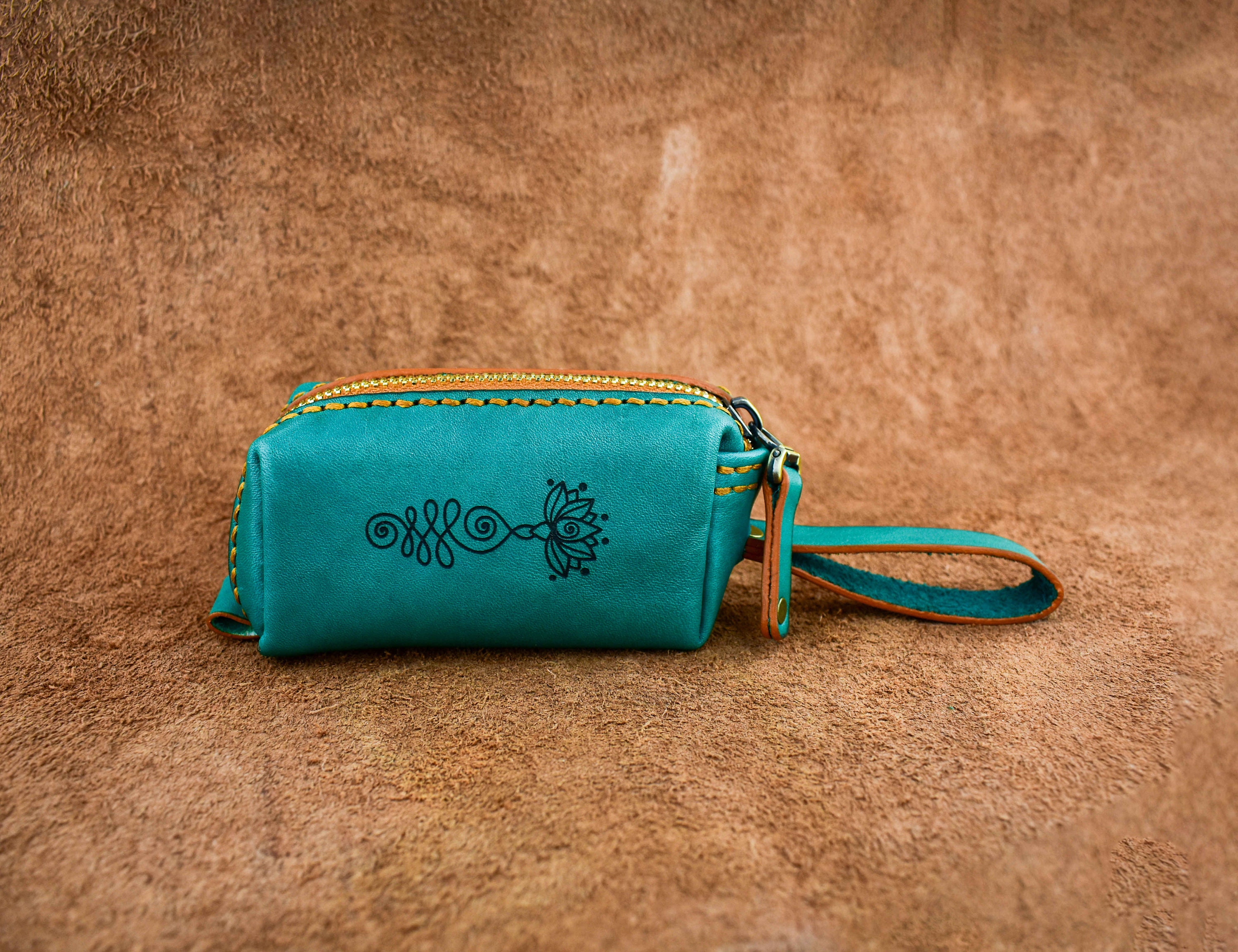 Leather Key Bag Pattern, Zipper Key Holder Pdf and Svg, Car Key Case ...