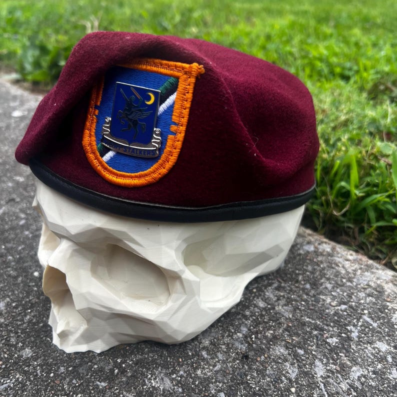 Low Poly Skull Headgear Display - Etsy