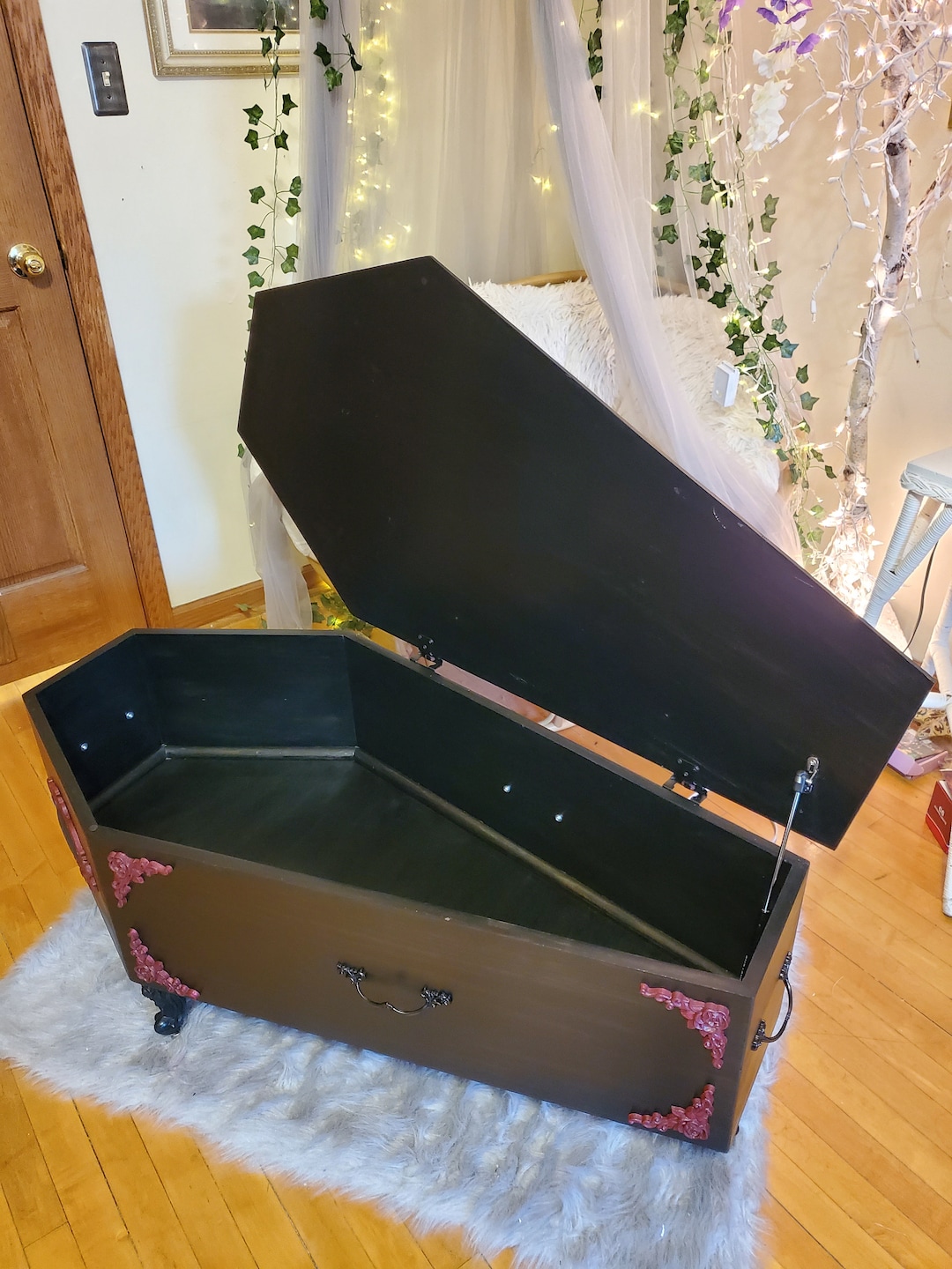 Coffin Chest Table ( up to 25% off + Free Delivery for Qualifying ...